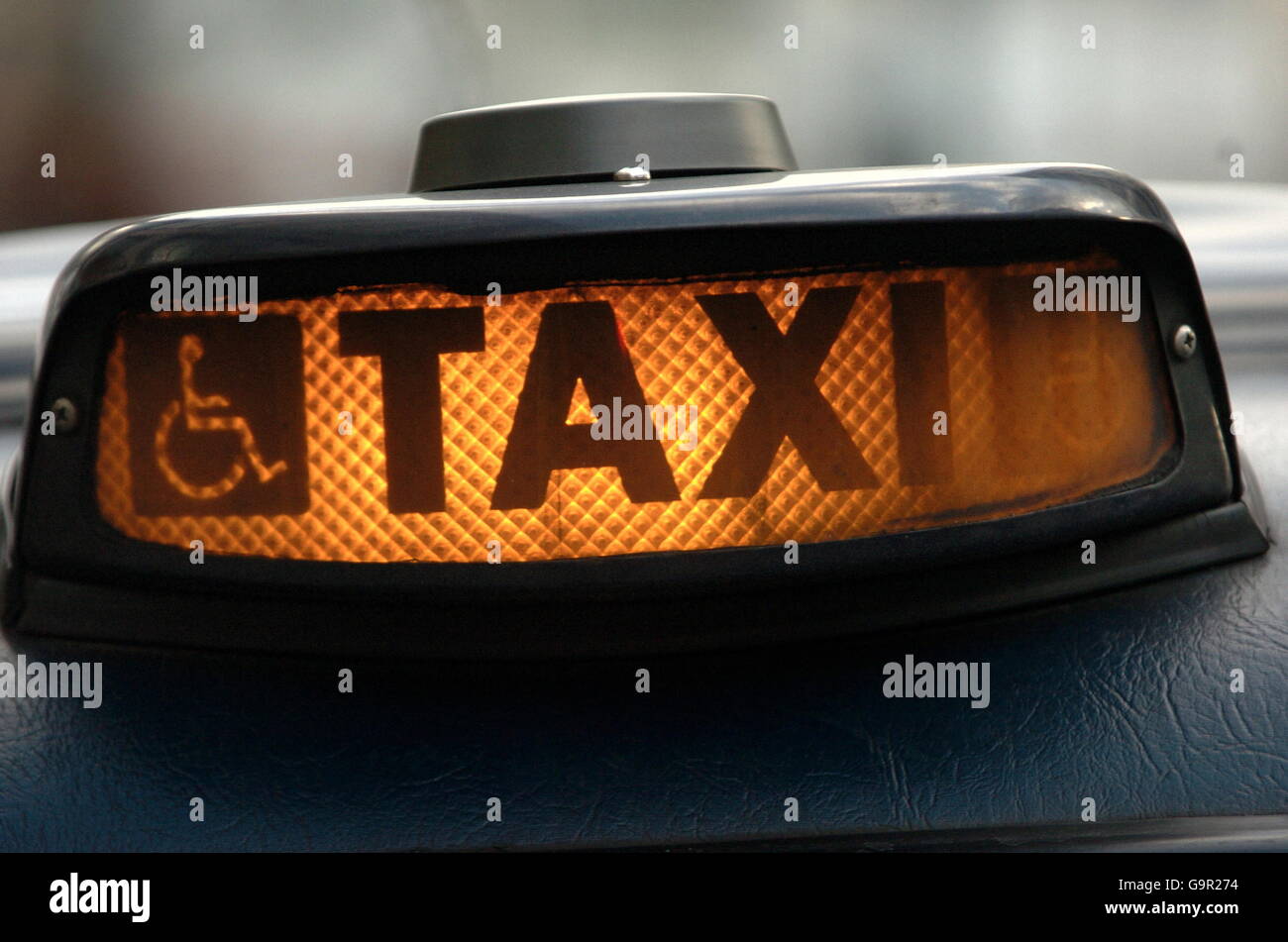 Transport for london sign hi-res stock photography and images - Alamy