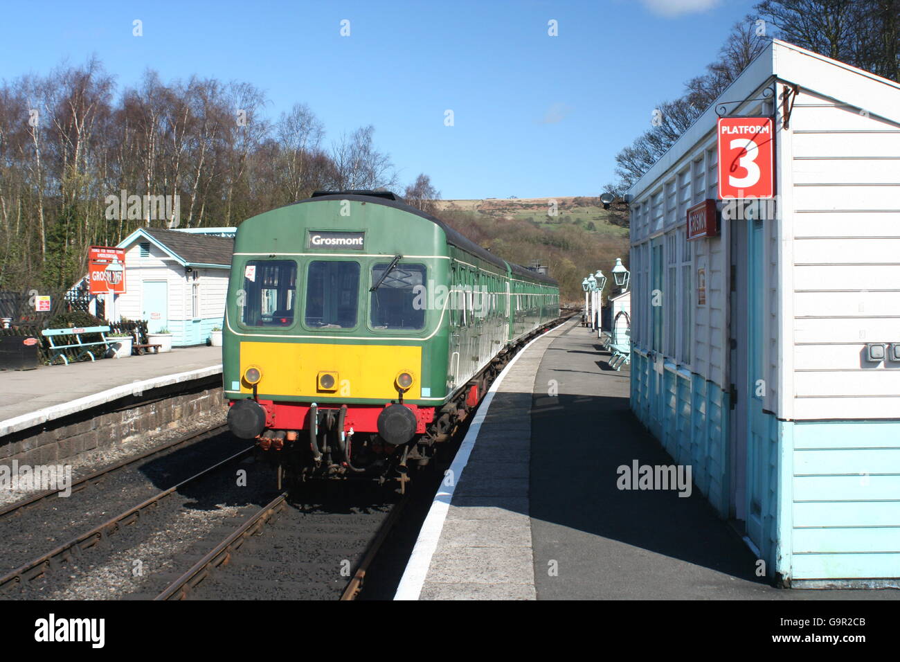 Metro Cammell Class 101 DMU at Grosmont Station NYMR Stock Photo - Alamy