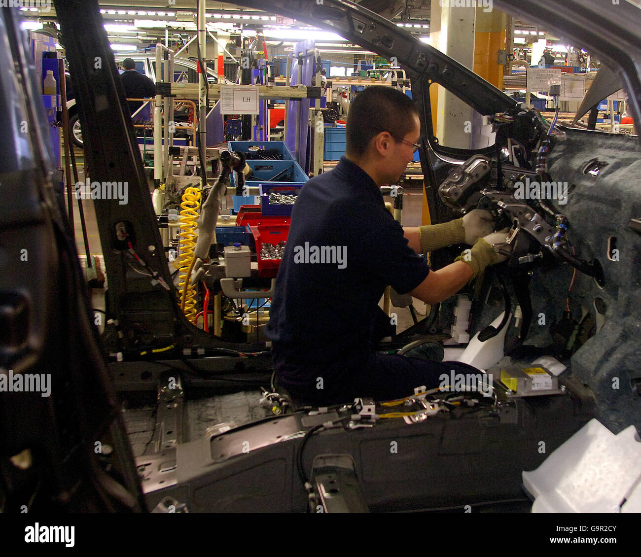 Assembly line of the new Toyota Auris at Toyota, Burnaston,, Derbyshire ...