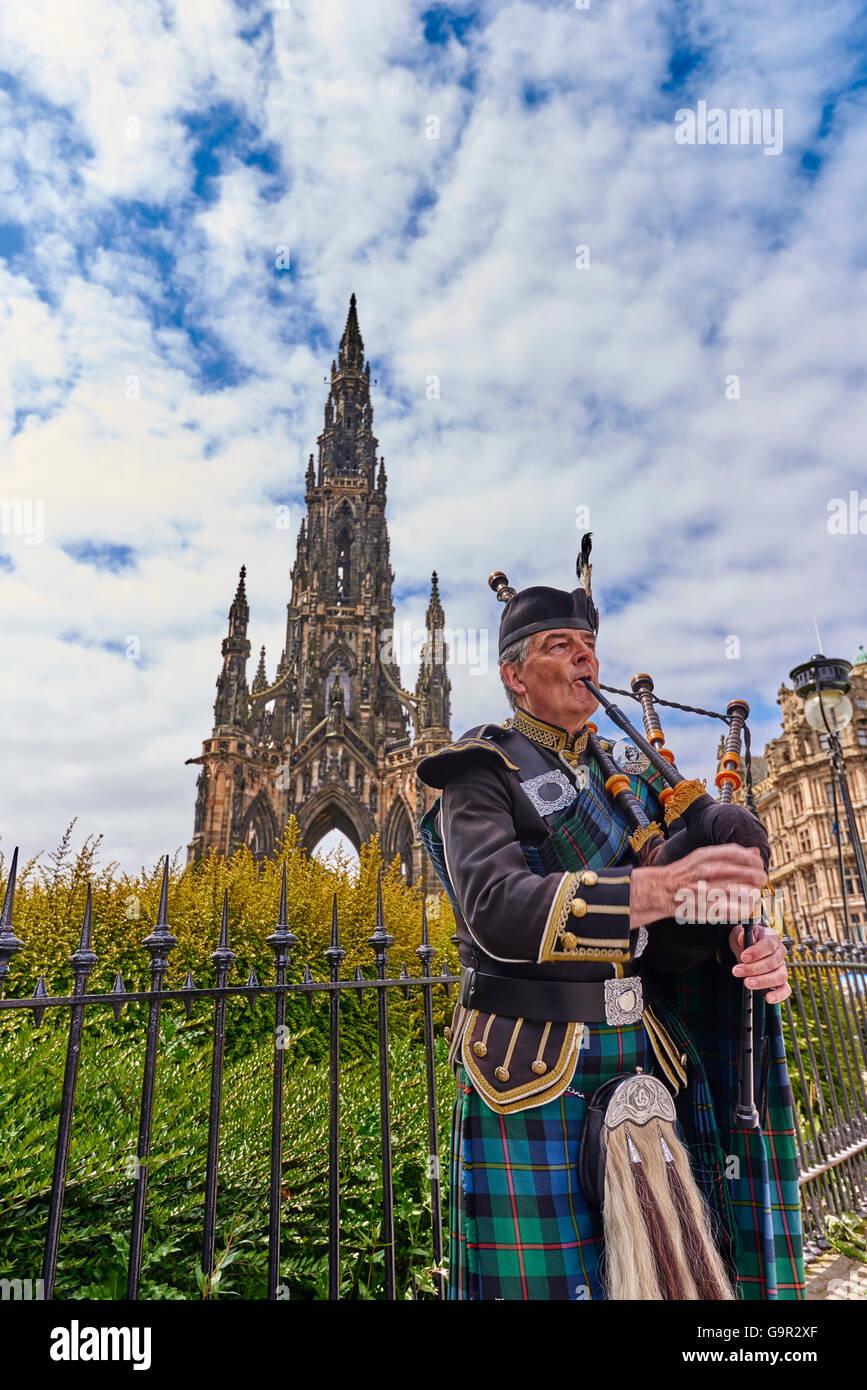 The Scott Monument Edinburgh Stock Photo - Alamy
