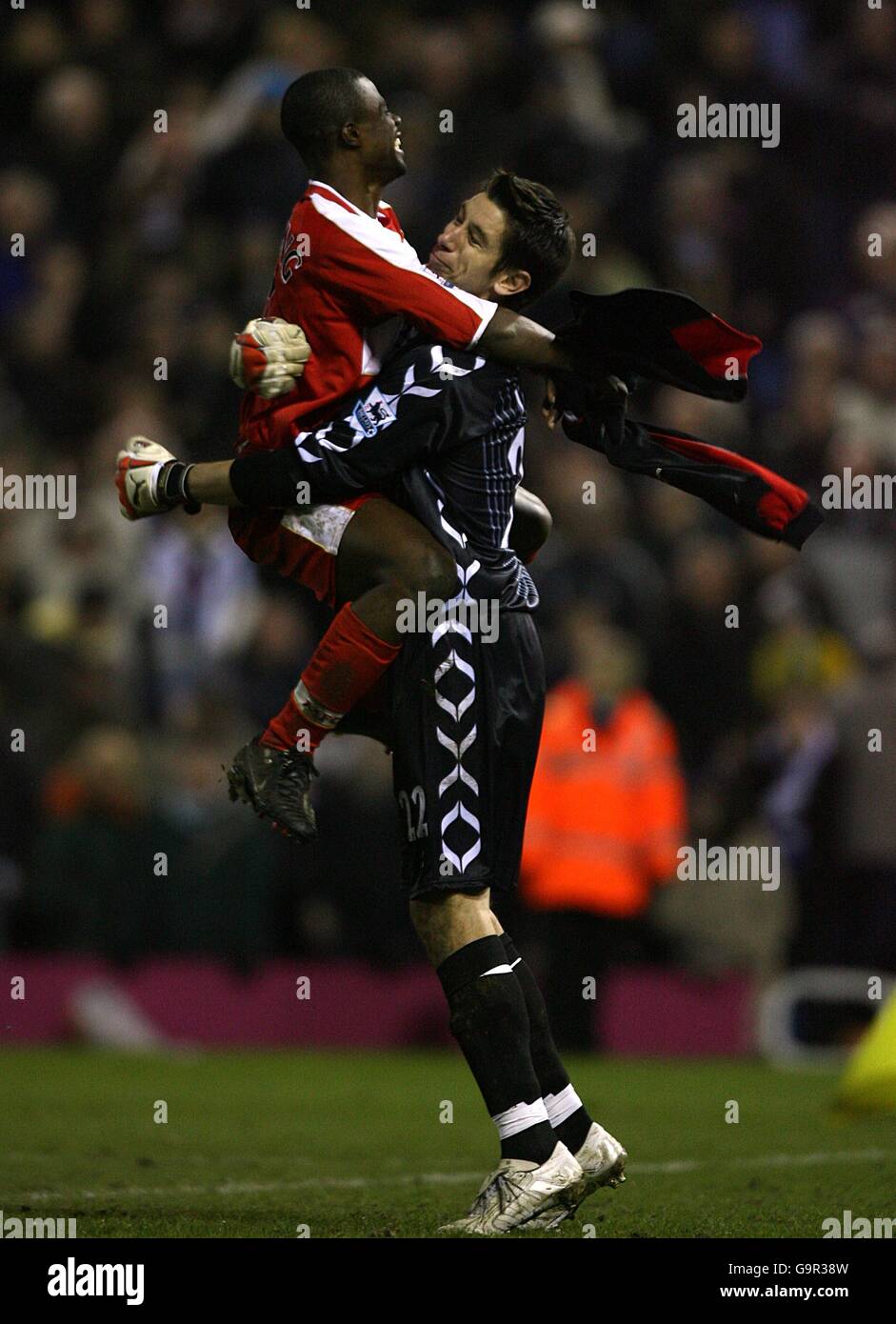 (L-R) Middlesbrough's George Boateng celebrates victory in the penalty ...