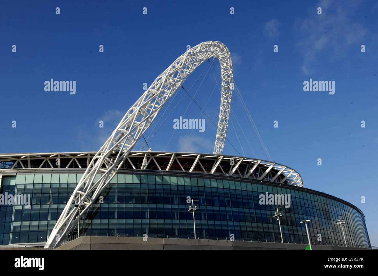 Soccer wembley stadium feature hi-res stock photography and images - Alamy