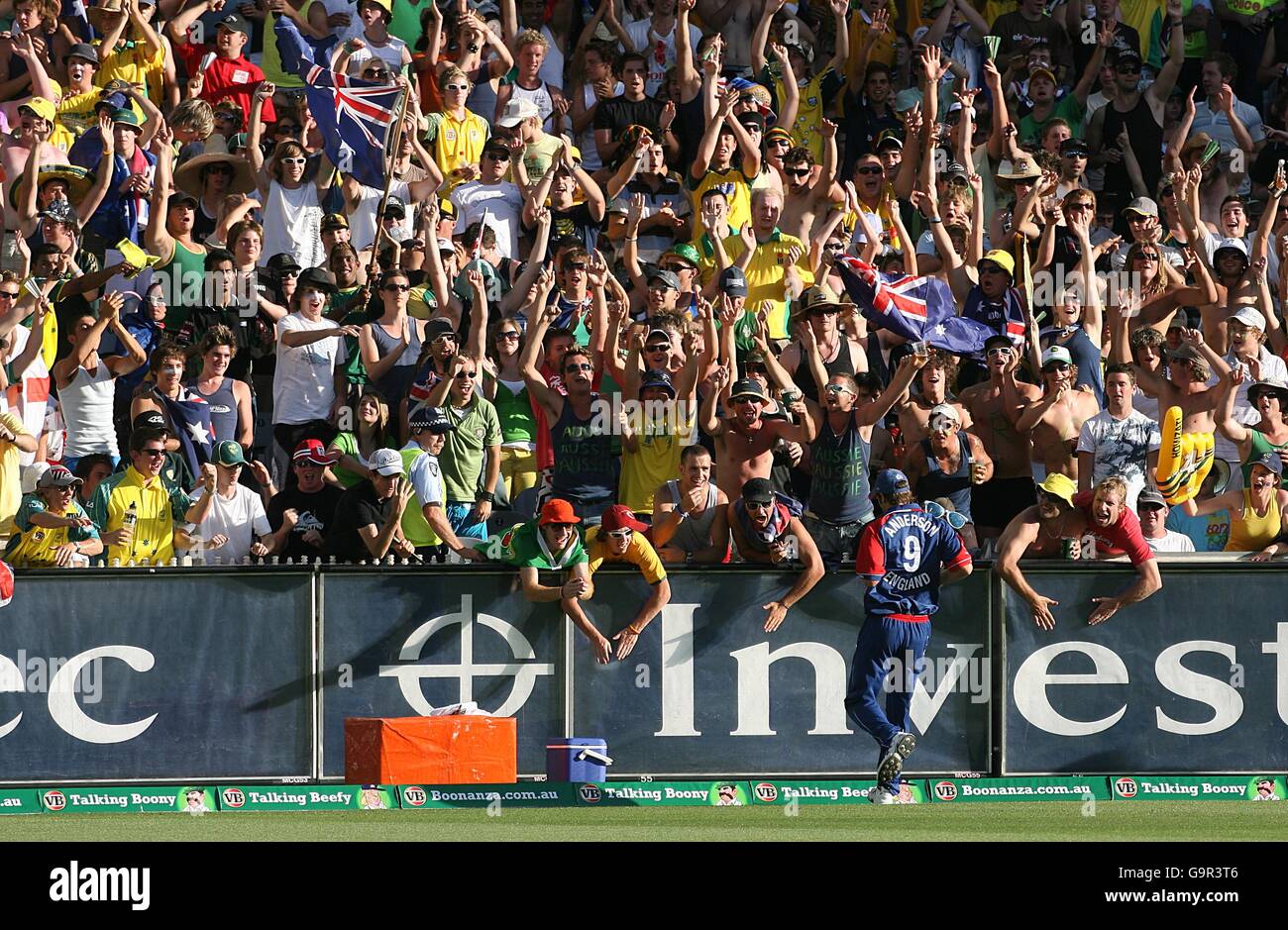 Australian fans celebrate as their side scores a boundary Stock Photo ...