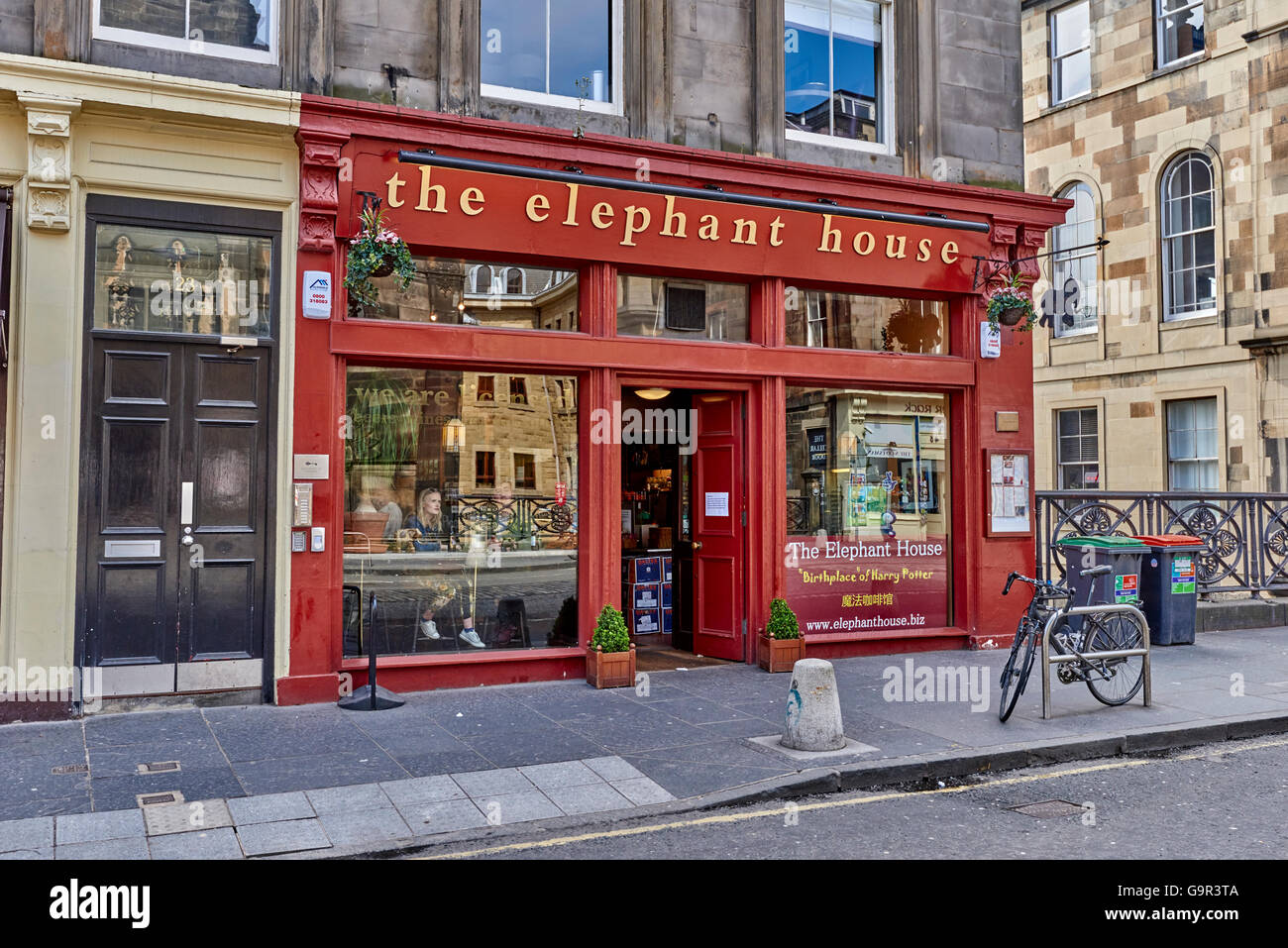"The Elephant House" one of the cafés in Edinburgh which Rowling wrote ...