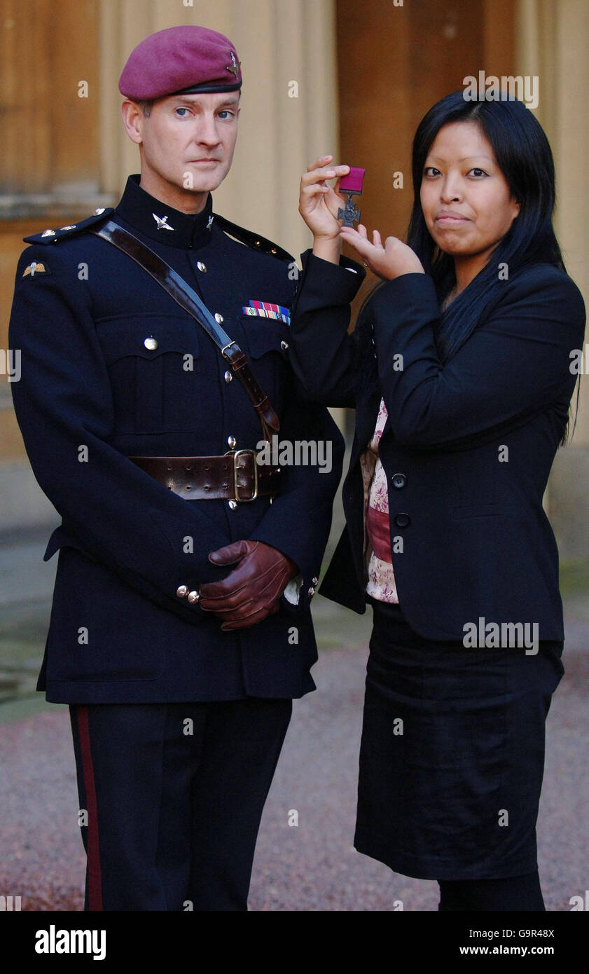 War widow and Royal Artillery clerk, Lorena Budd (right Stock Photo - Alamy