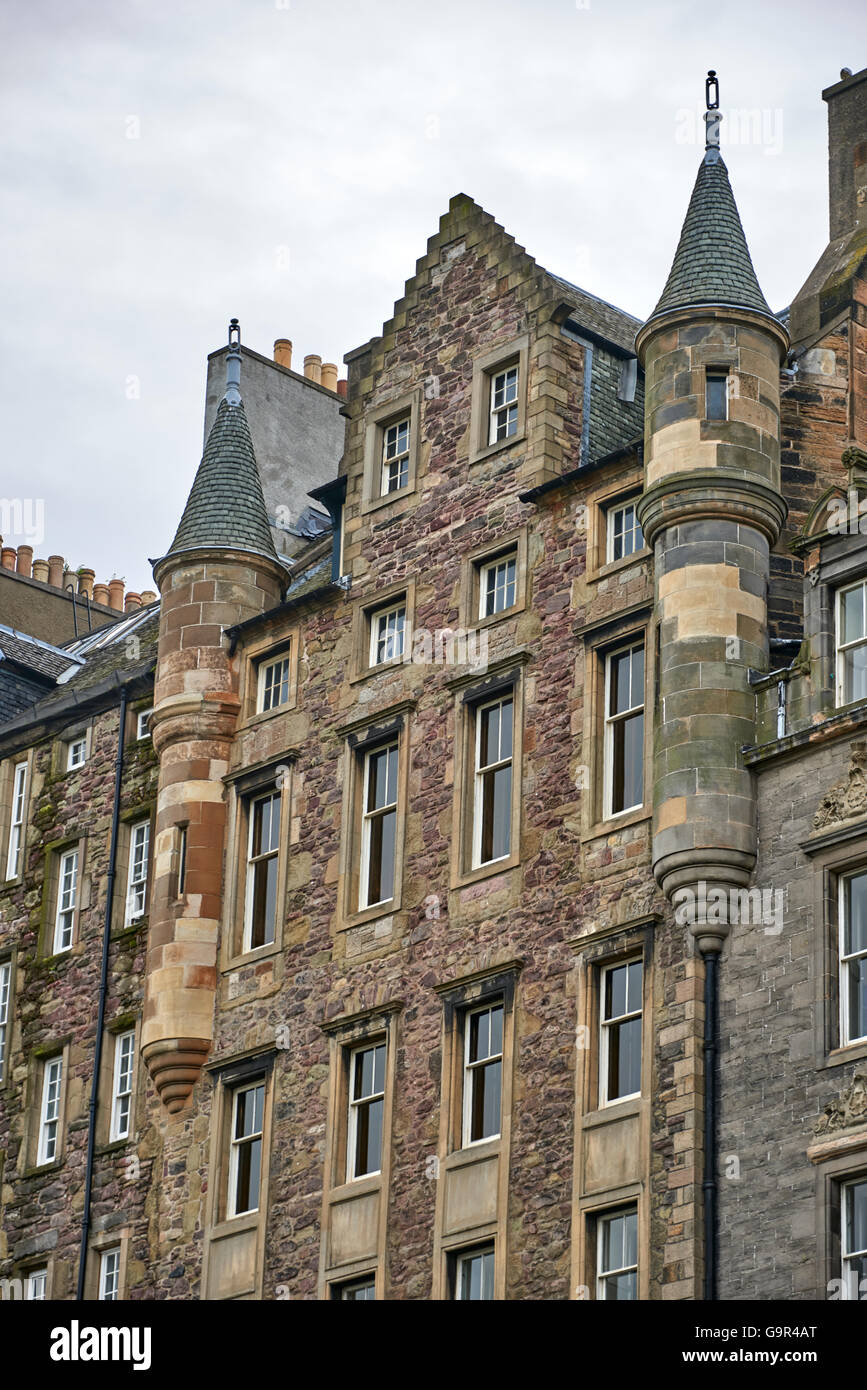 Cockburn Street is a picturesque street in Edinburgh's Old Town Stock ...