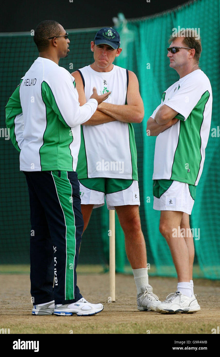 Incoming Irish coach Phil Simmons (left) with Captain Trent Johnston ...