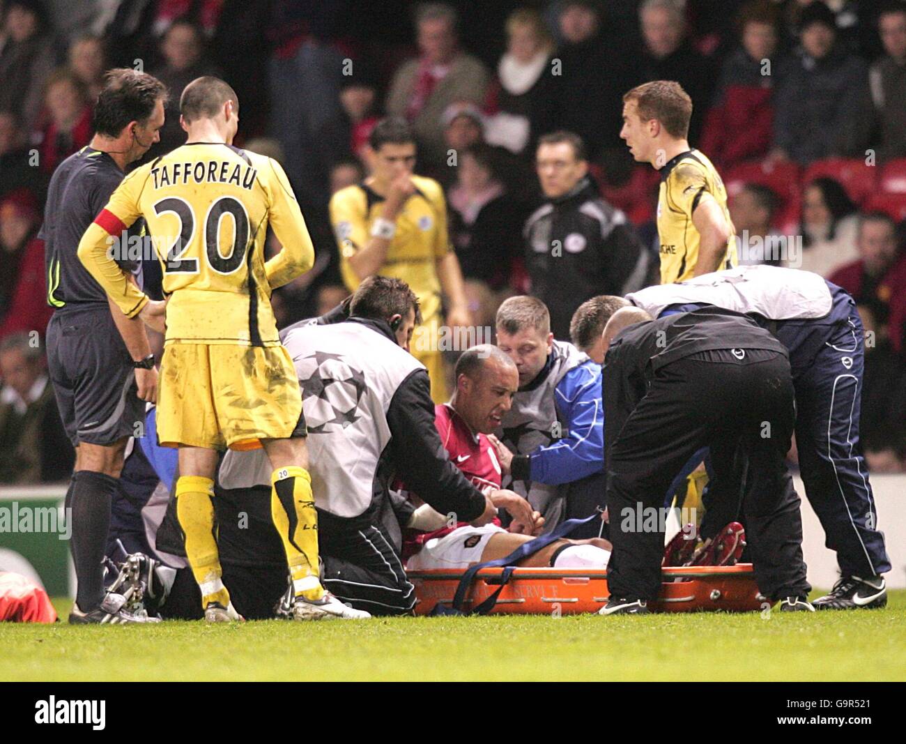 Full length serious injury stretcher football hi-res stock photography ...