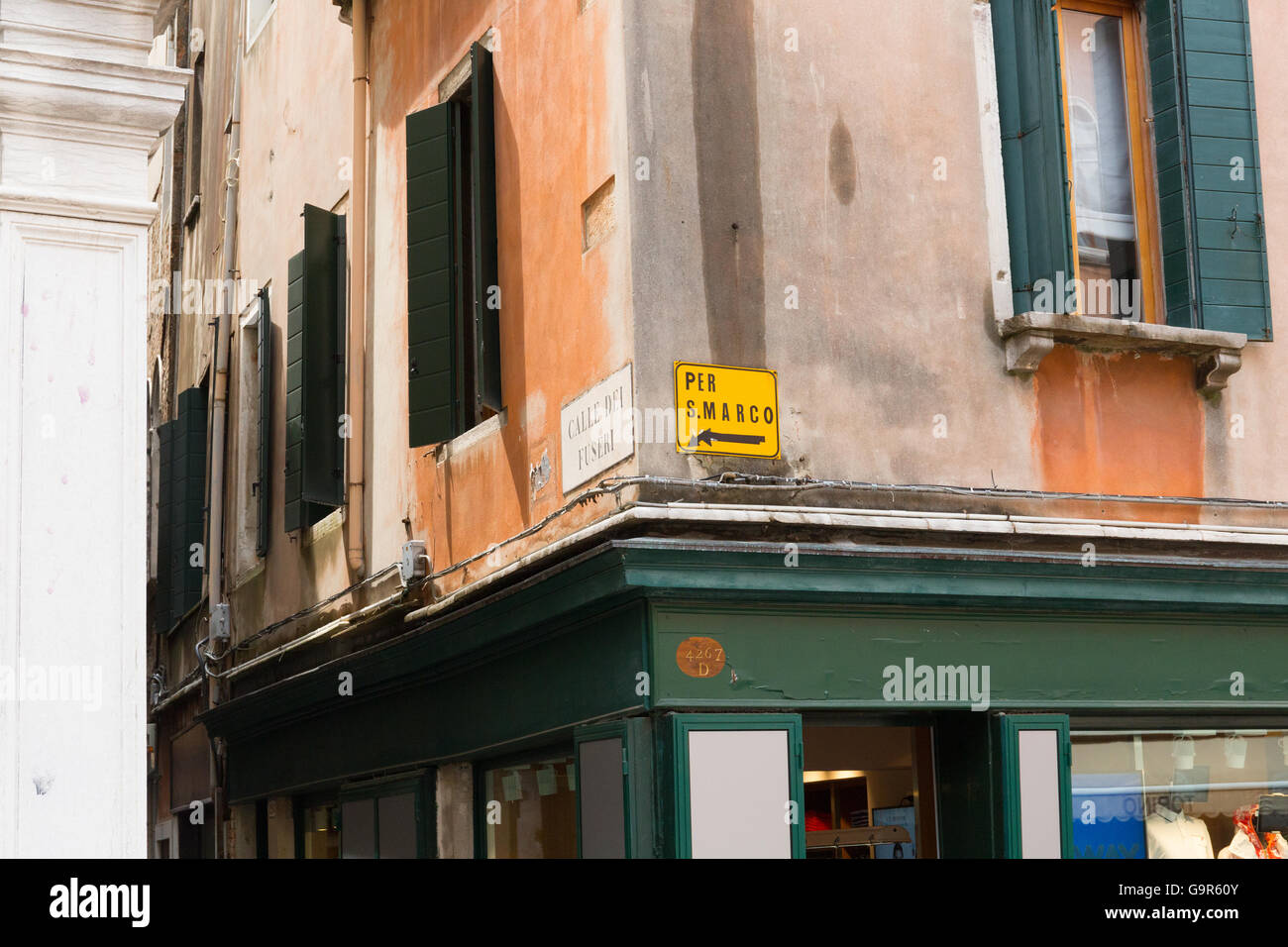 Street corner in Venice Italy Stock Photo - Alamy