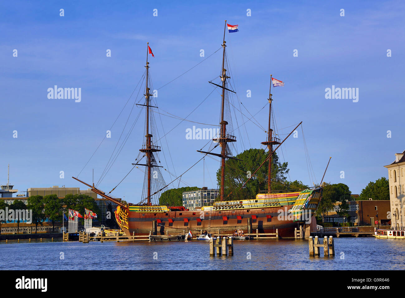 Replica of the Amsterdam sailing ship at the National Maritime Museum ...