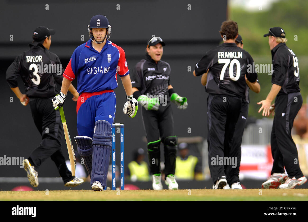 Cricket ed joyce hi-res stock photography and images - Alamy