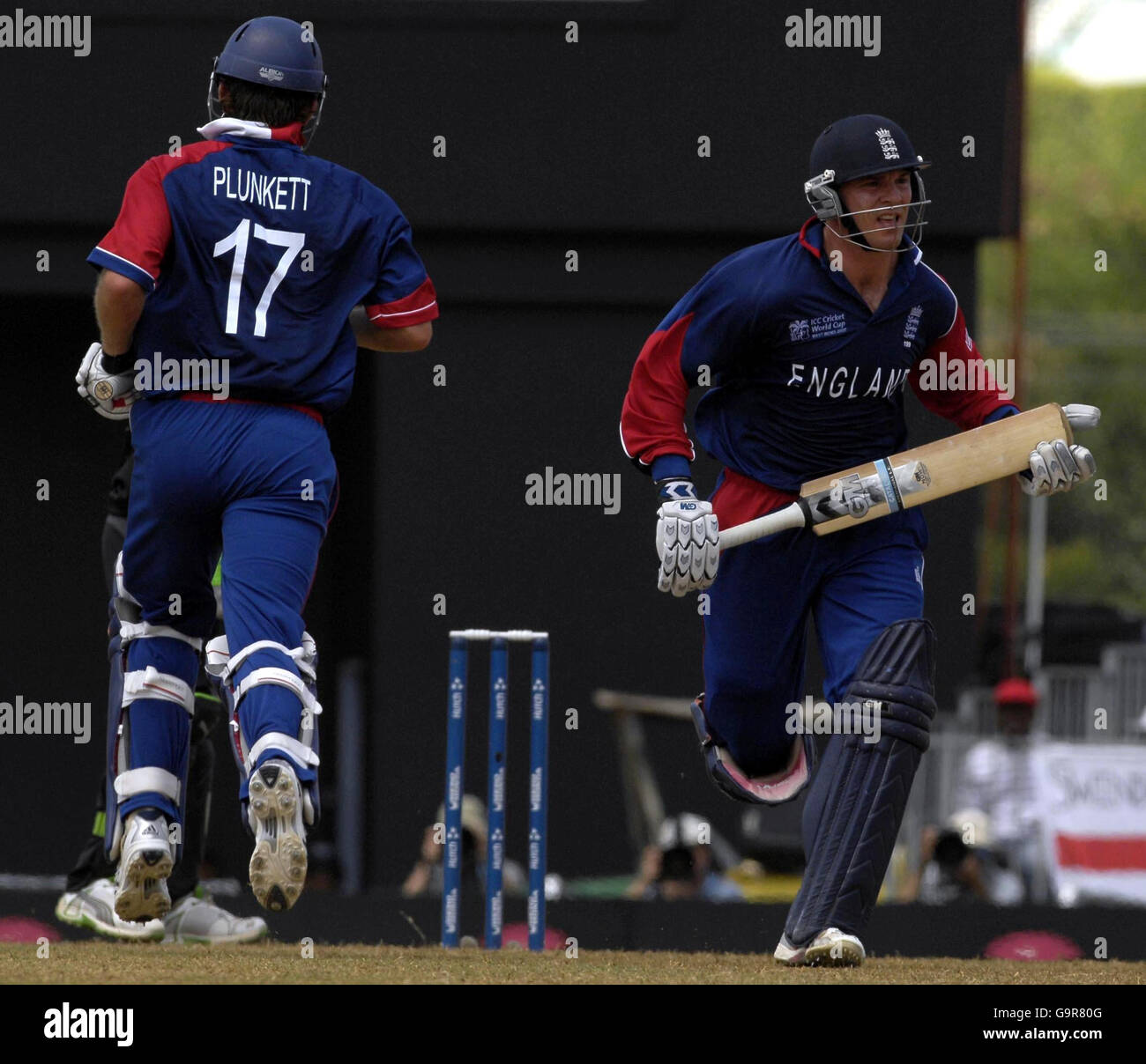 England's Liam Plunkett (left) and Paul Nixon during the ICC Cricket ...