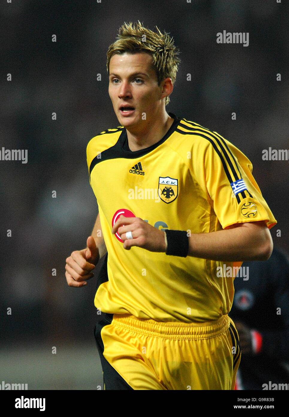 Soccer - UEFA Cup - Round of 32 - Second Leg - Paris Saint Germain v ...