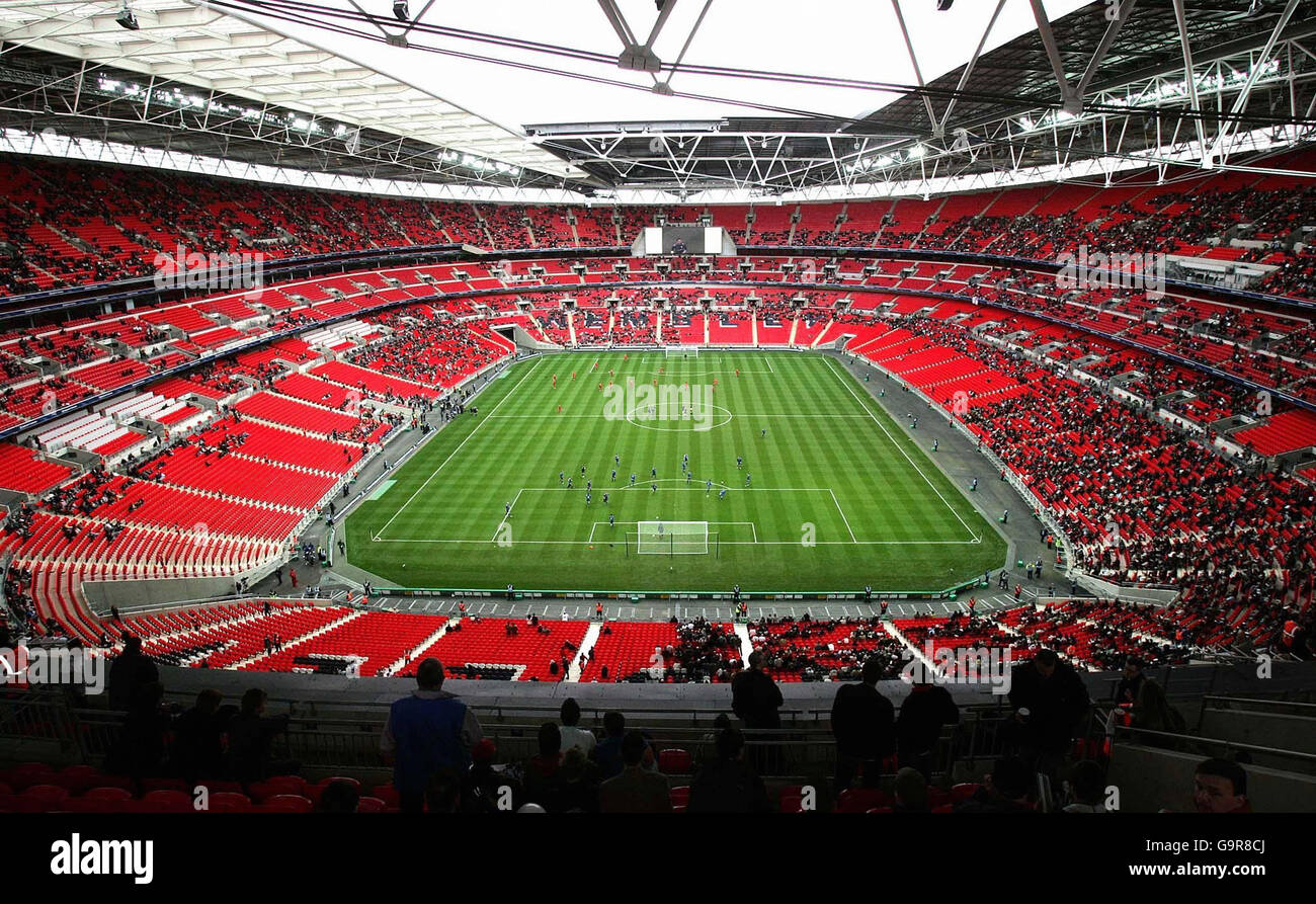 Wembley stadium crowd aerial hi-res stock photography and images - Alamy