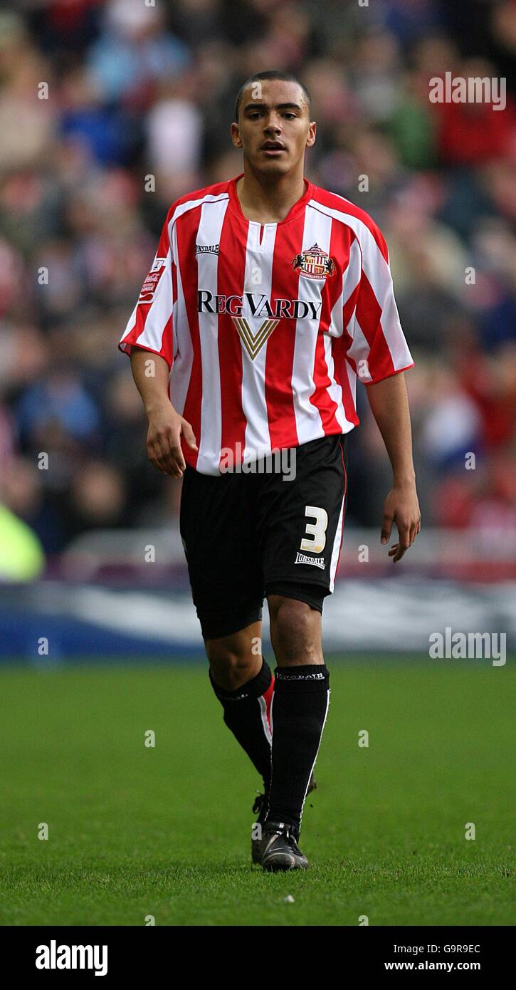 Danny simpson sunderland hi-res stock photography and images - Alamy