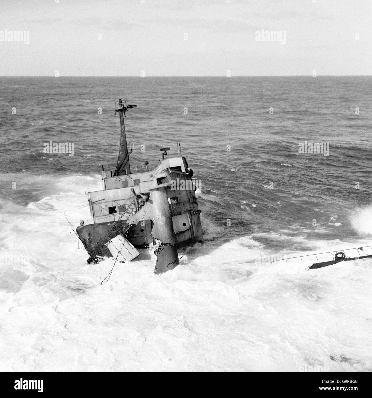 Torrey canyon showing bomb damage on the wing deck hi-res stock ...
