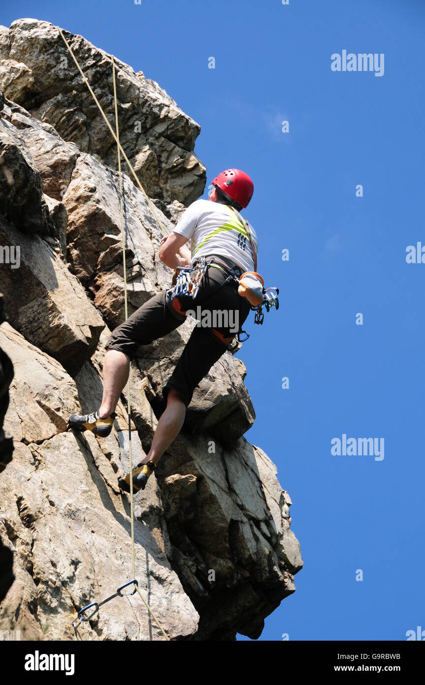 Rock climbing images hi-res stock photography and images - Alamy