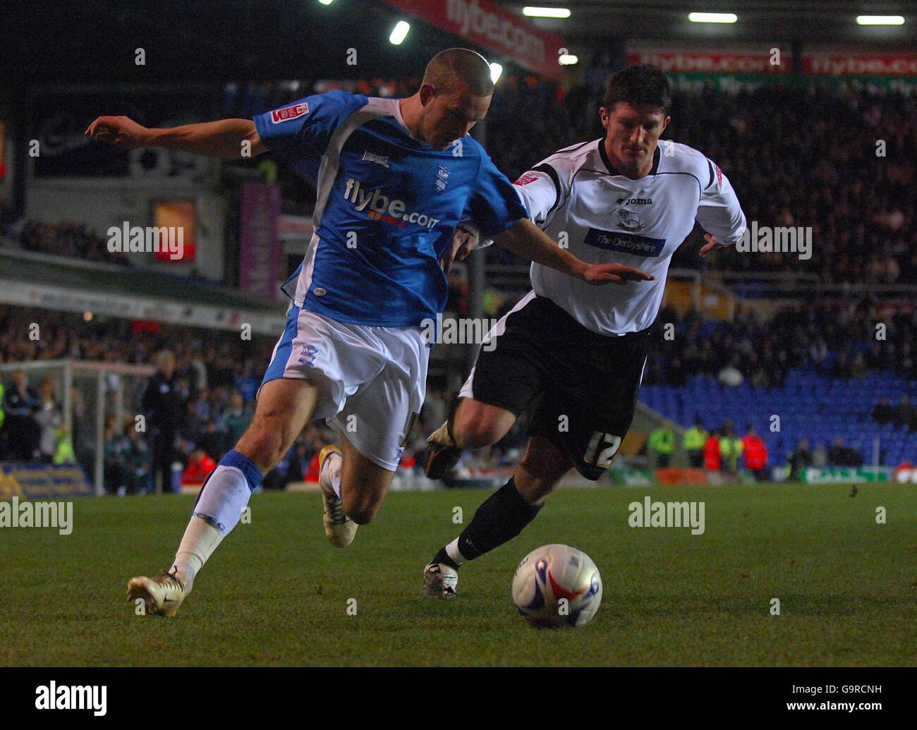 Football action jonathan macken hi-res stock photography and images - Alamy