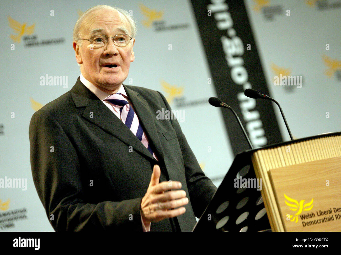 Menzies campbell lib dem conference hi-res stock photography and images ...