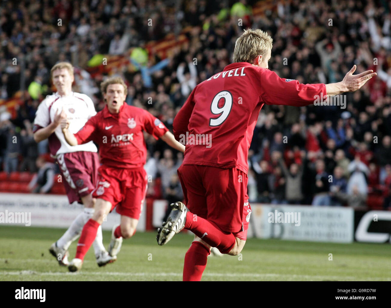 Aberdeen's Stephen Lovell celebrates after scoring during the Bank of ...