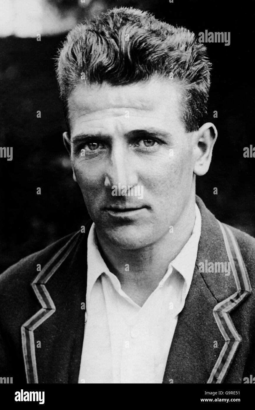 Cricket harold larwood hi-res stock photography and images - Alamy