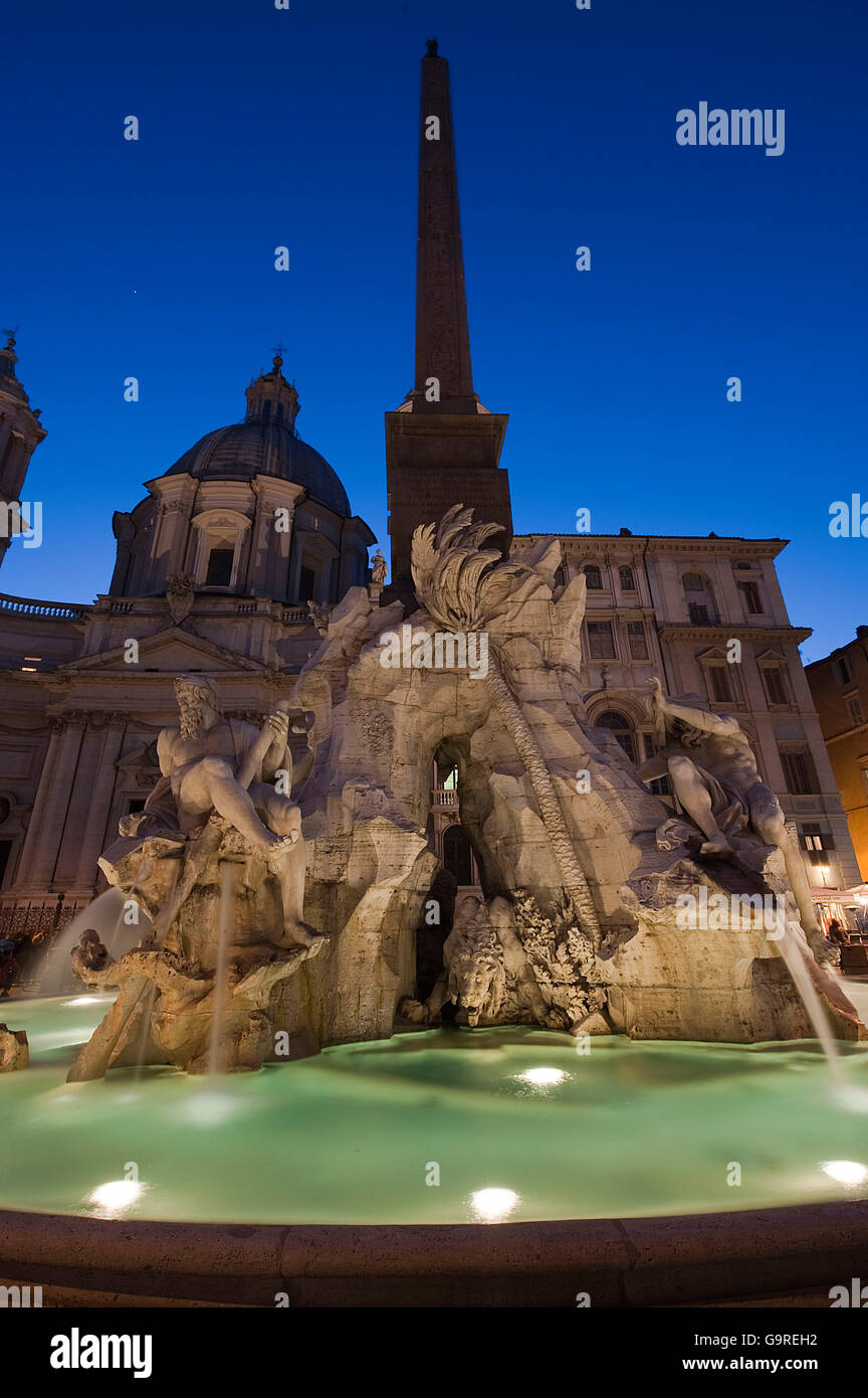 Fountain of the Four Rivers, by Gian Lorenzo Bernini, Piazza Navona ...