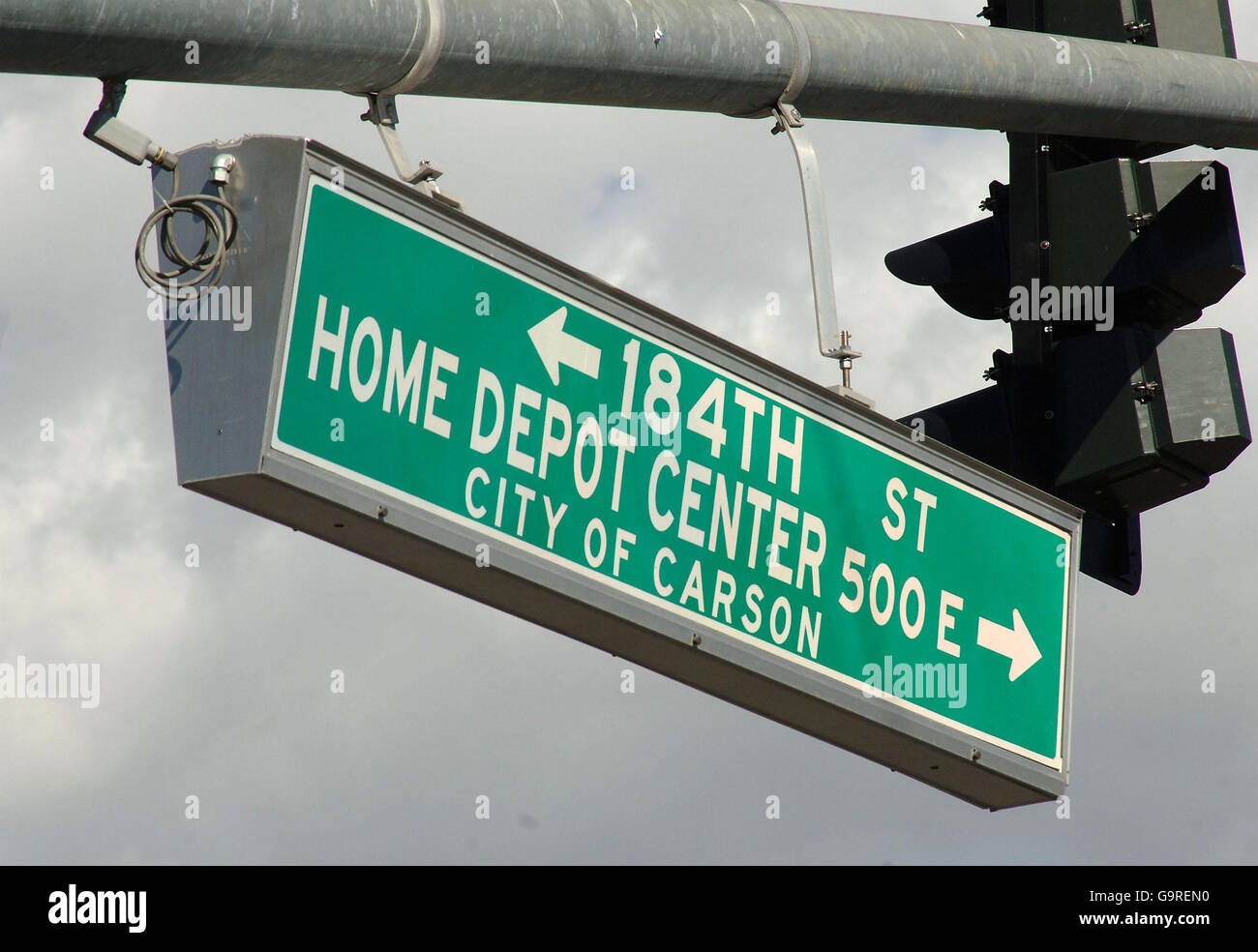 General view gv road sign traffic light sky cloudy mangsb hi-res stock ...