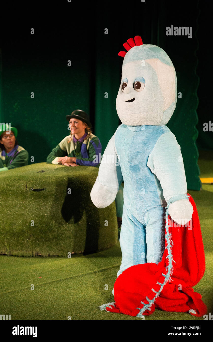 In the night garden cbeebies hi-res stock photography and images - Alamy