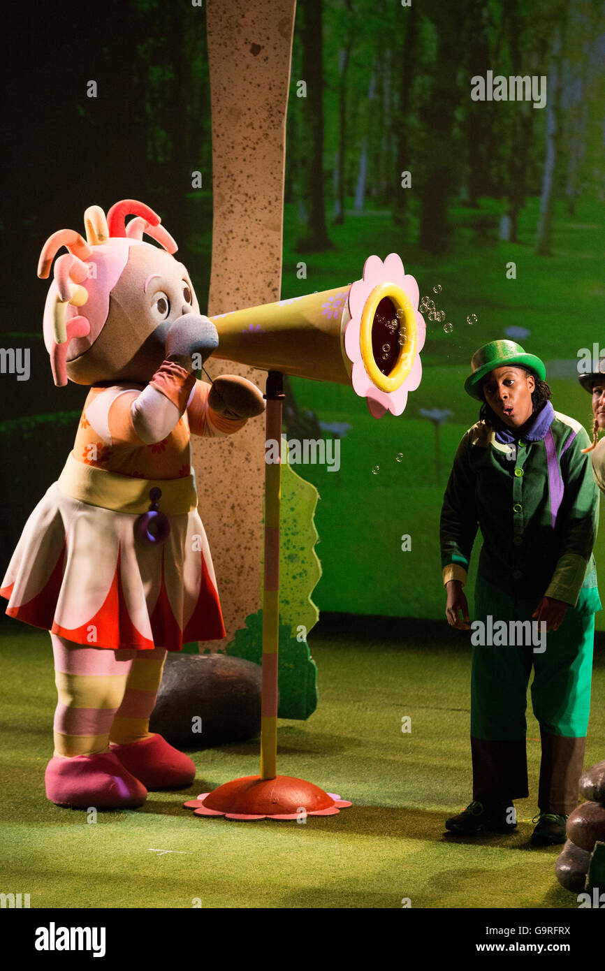 Makka pakka in night garden hi-res stock photography and images - Alamy
