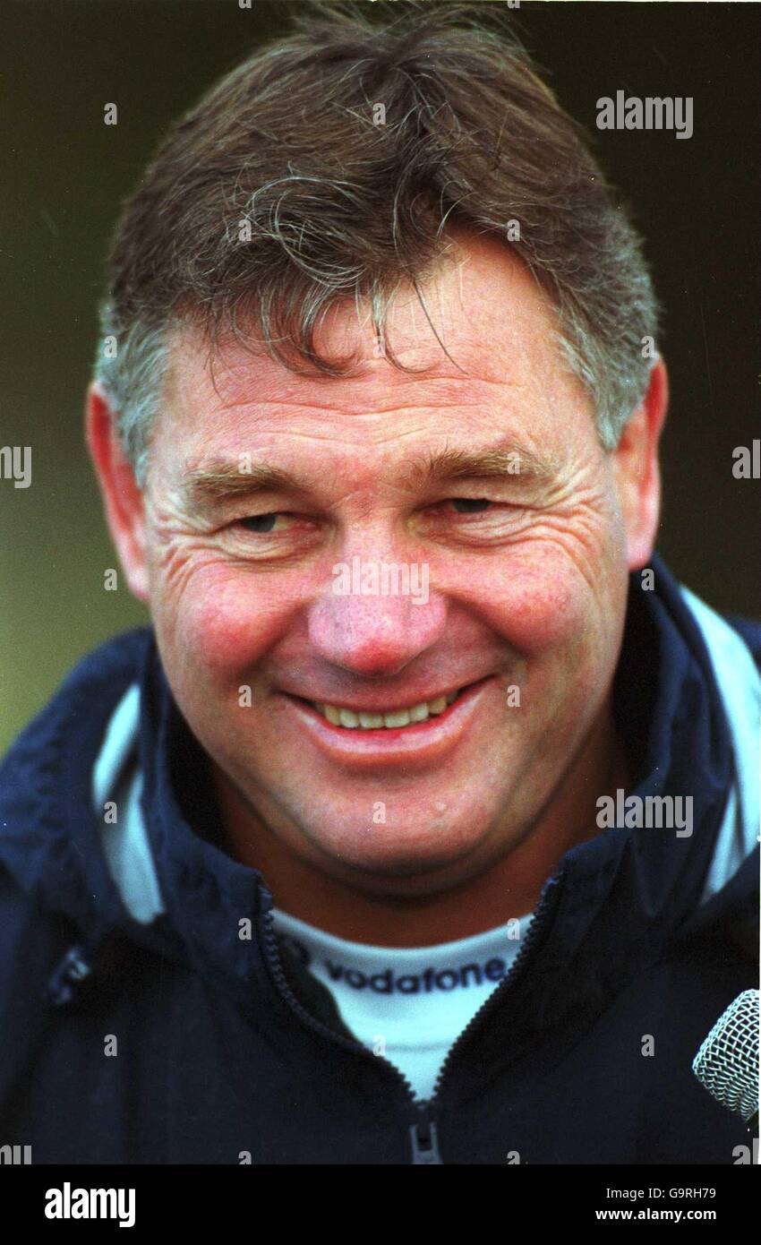 The Australian Wallabies coach Rod Macqueen during training at the ...