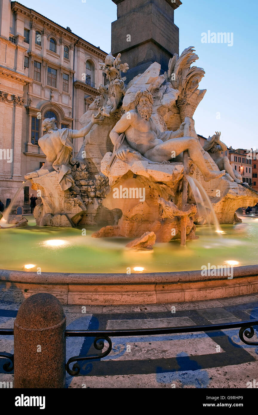Fontana dei Quattro Fiumi, Fountain of the Four Rivers, Piazza Navona ...