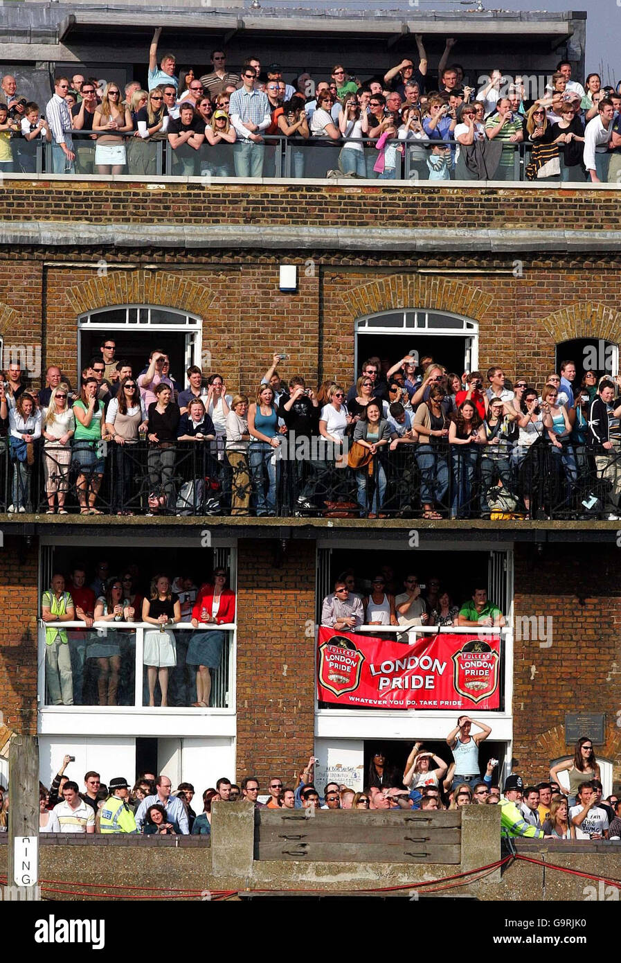 Cambridge win the Boat Race. Supporters cheer on the Oxford and ...