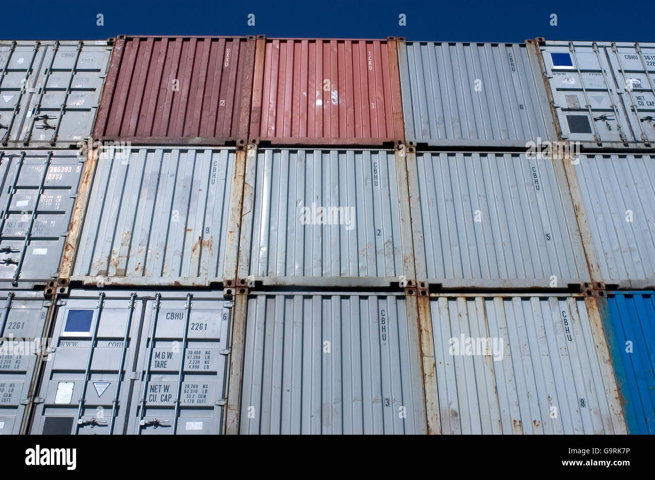 Shipping containers awaiting loading hi-res stock photography and ...