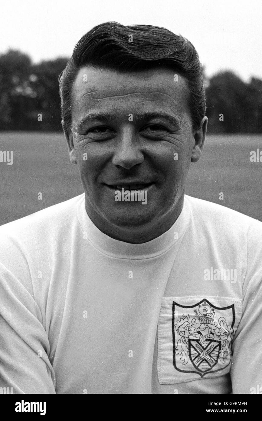 Head shot johnny fulham soccer hi-res stock photography and images - Alamy