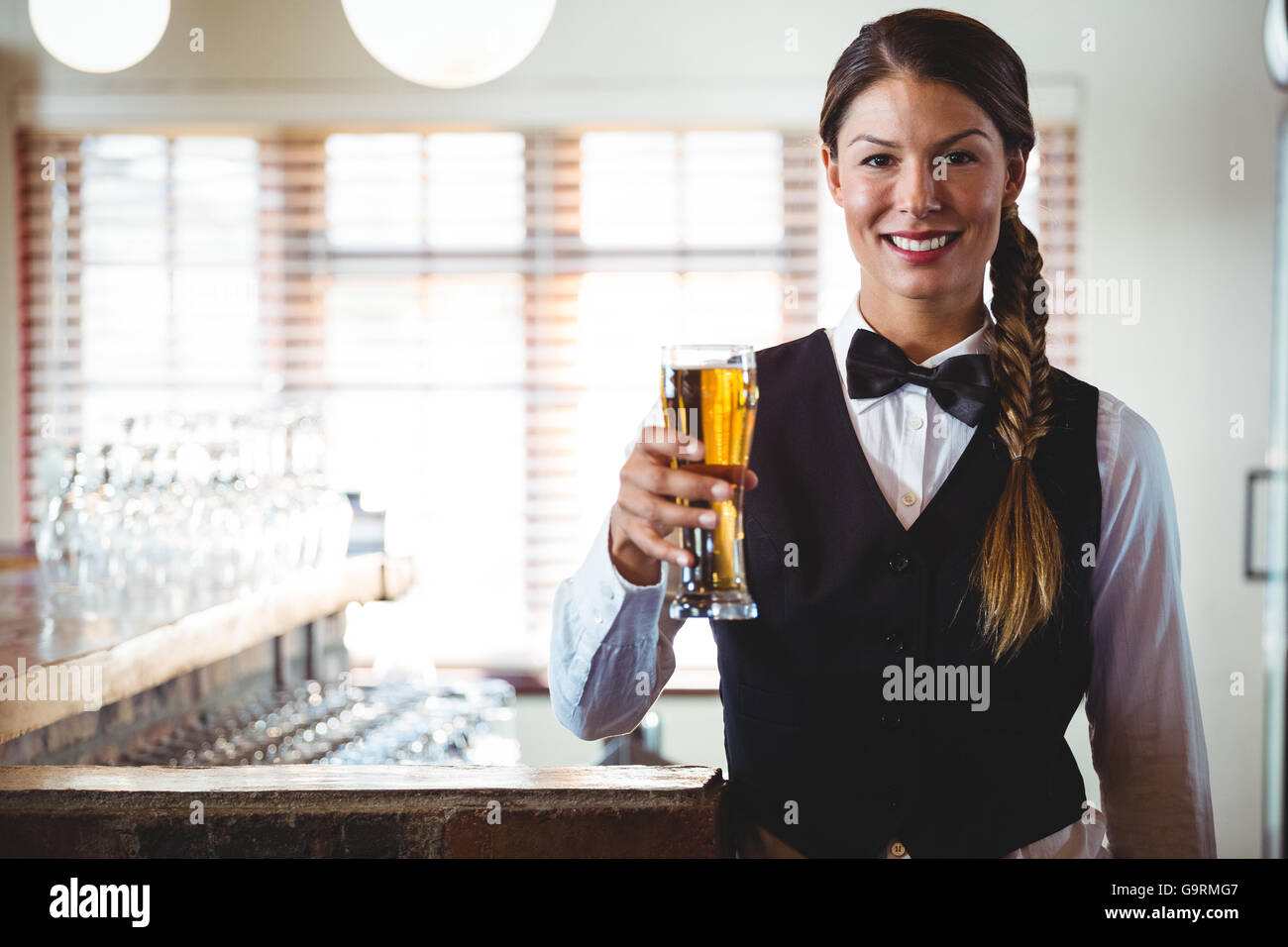 Waitress with beer hi-res stock photography and images - Alamy