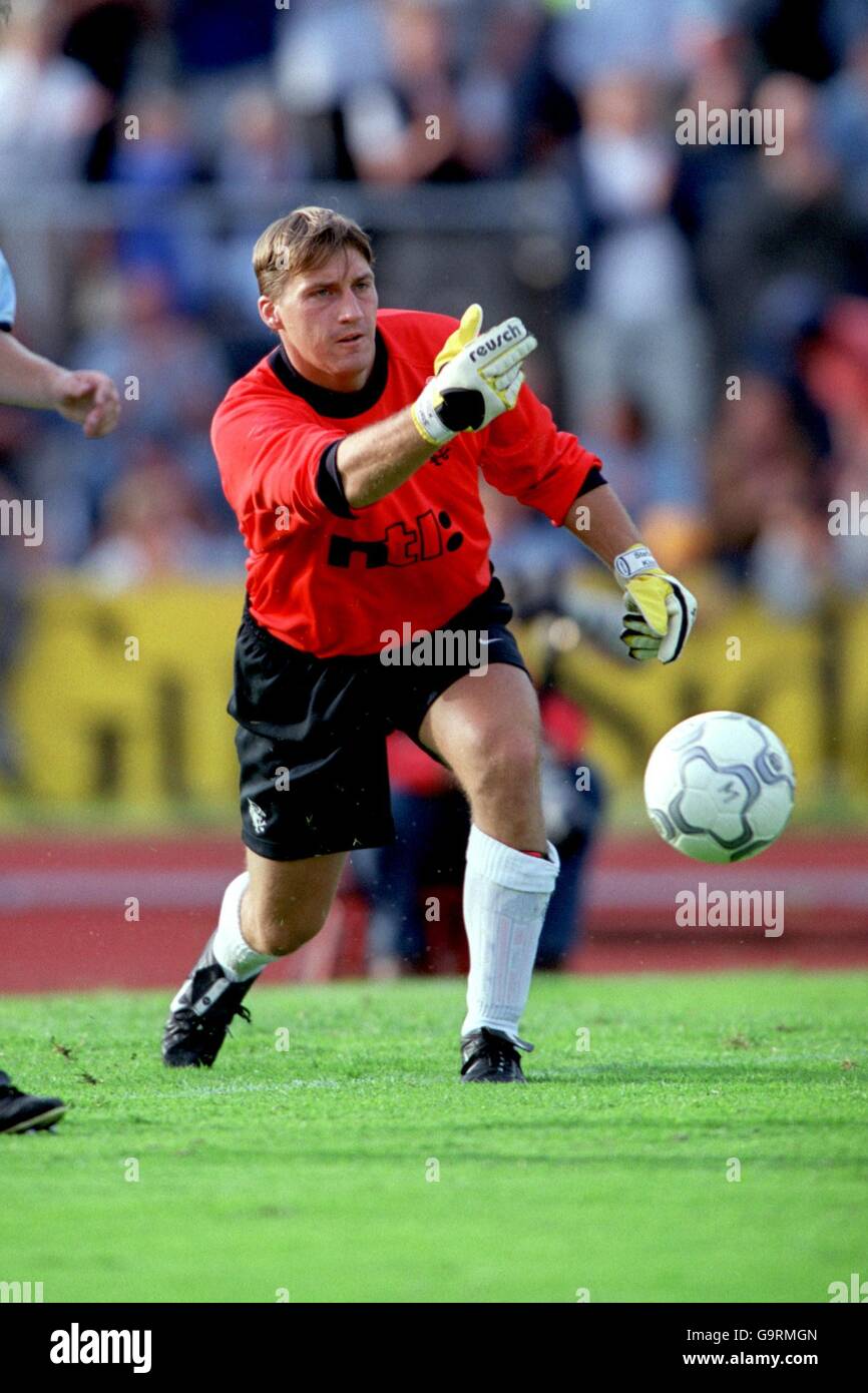 Rangers goalkeeper stefan klos hi-res stock photography and images - Alamy