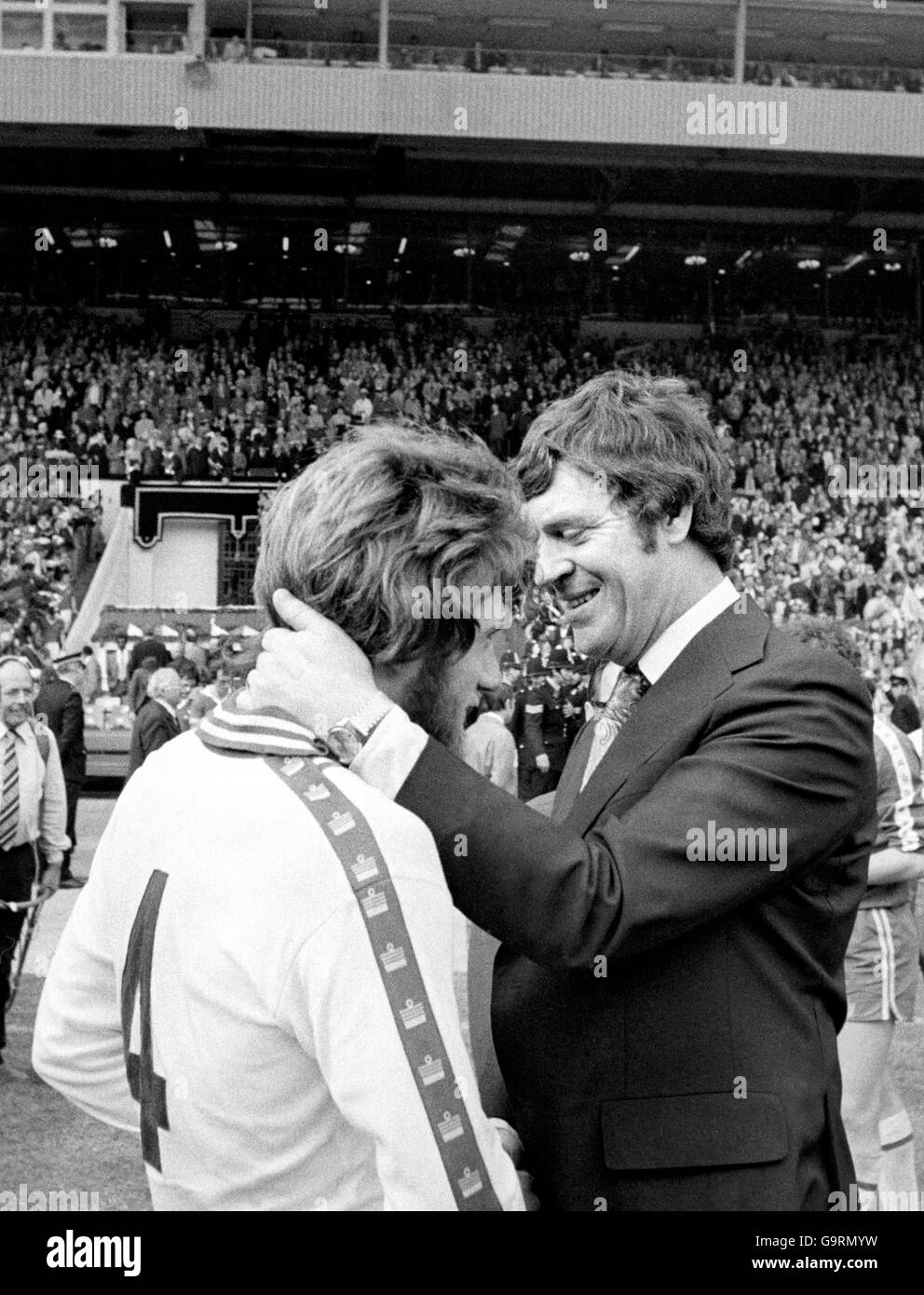 Southampton fa cup final cup Black and White Stock Photos & Images - Alamy