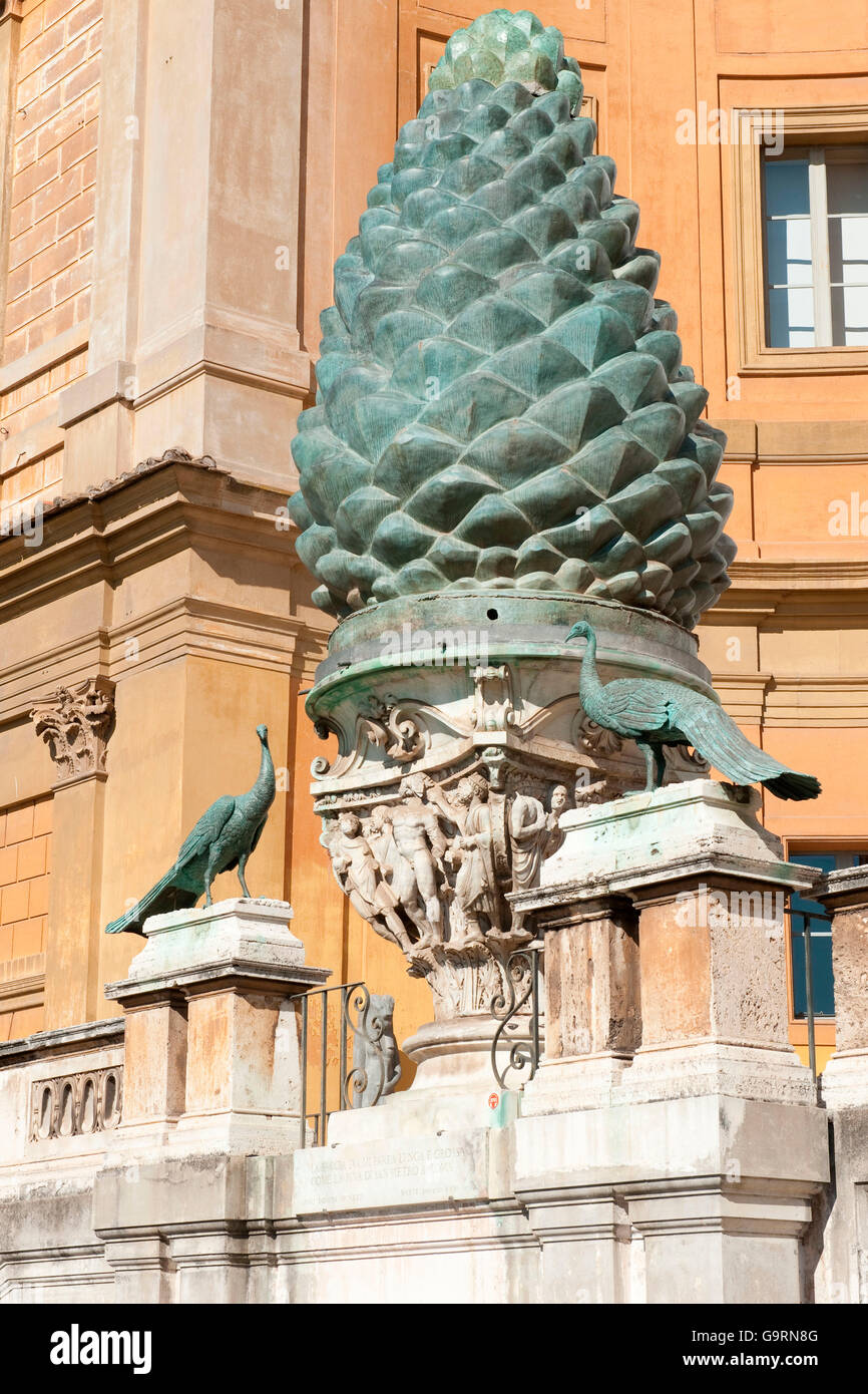 Cortile della Pigna with Palazzetto del Belvedere and pine cone ...