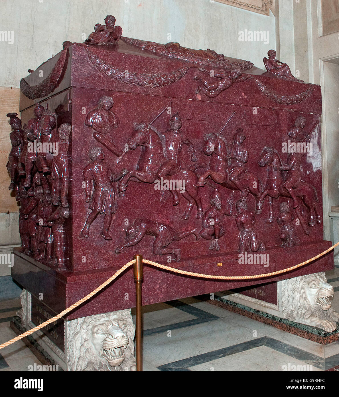 sarcophagus of St. Helena, Porphyr stone, Hall of the Greek Cross ...