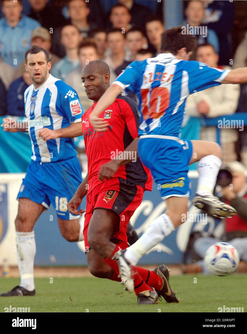 Coca cola championship match layer road hi-res stock photography and ...