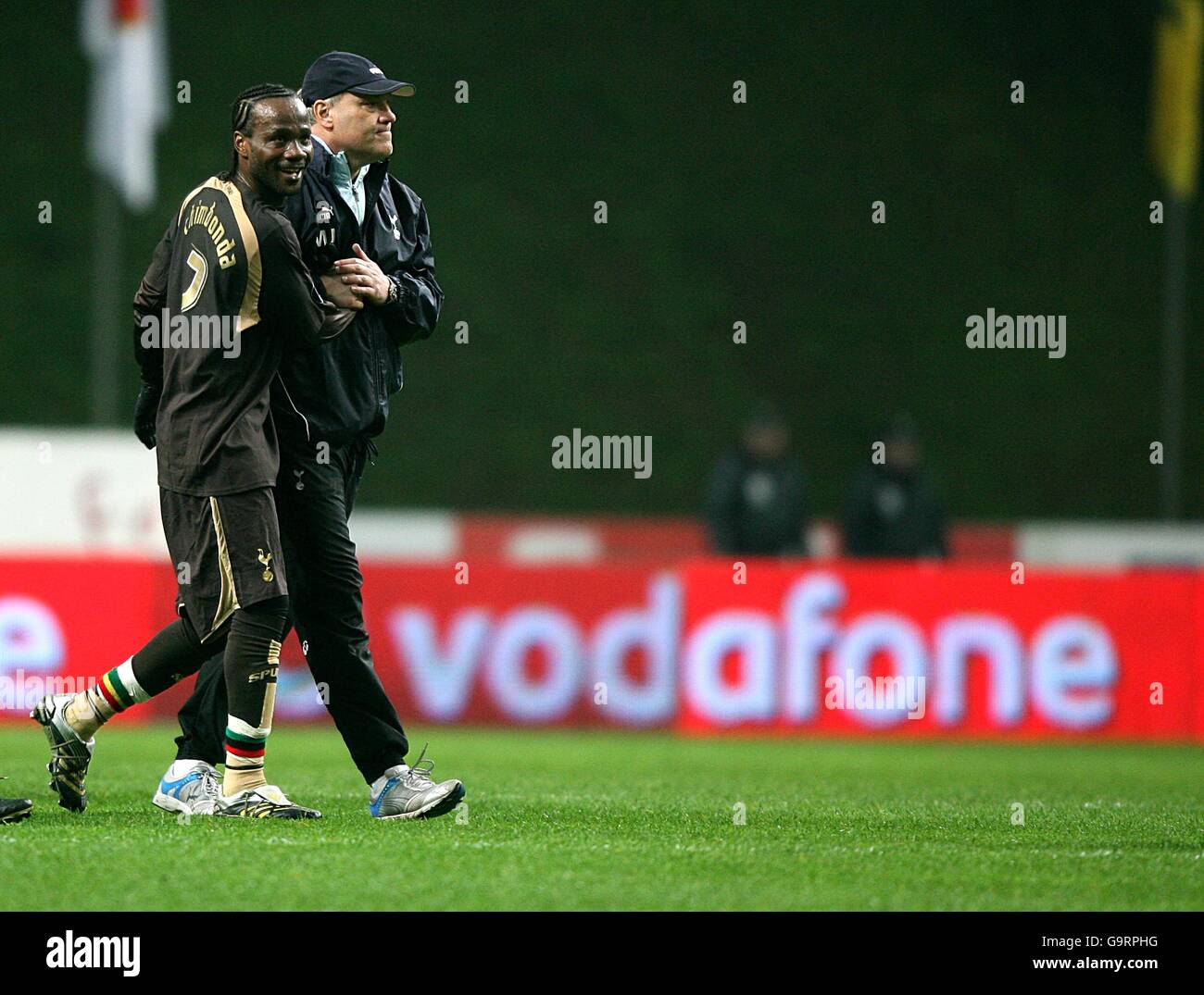 Soccer - UEFA Cup - Round of 16 - First Leg - Braga v Tottenham Hotspur ...