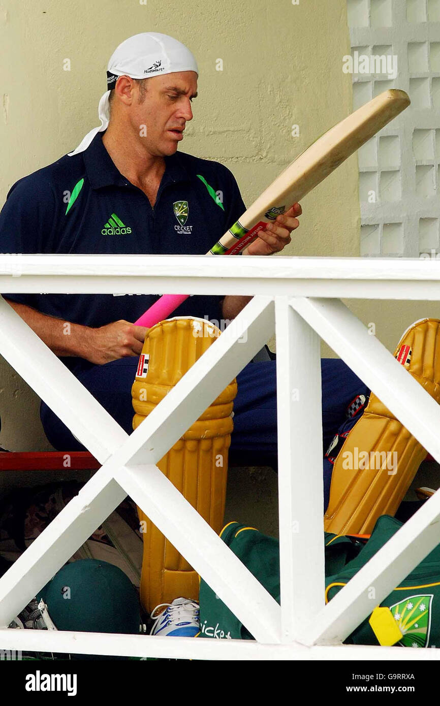 Matthew hayden cricket nets hi-res stock photography and images - Alamy