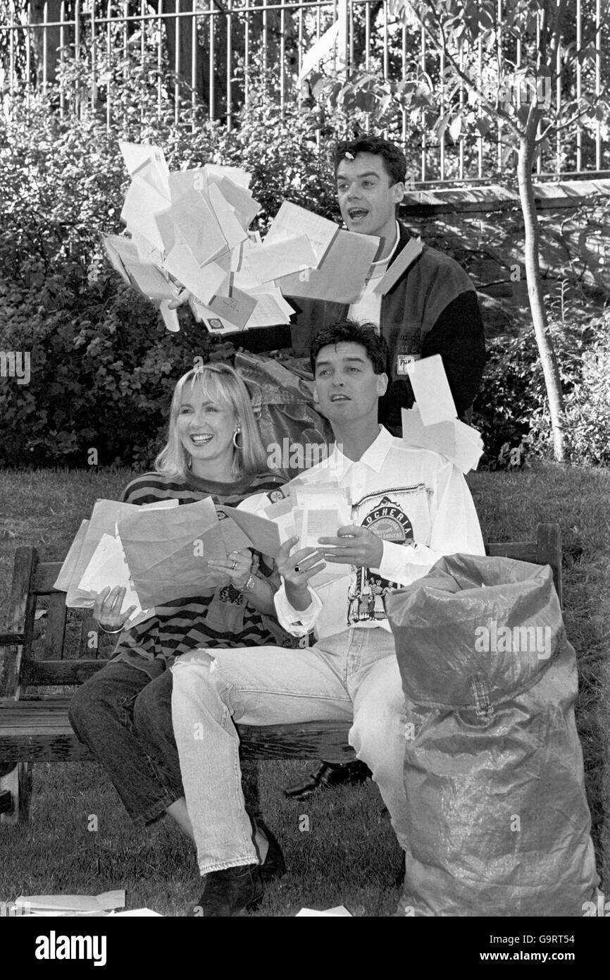 Sarah greene going live hi-res stock photography and images - Alamy