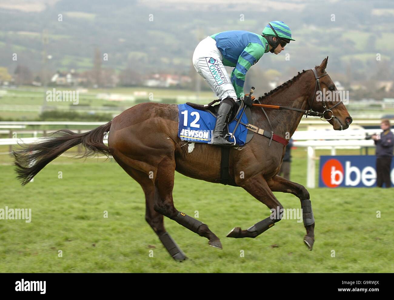 Sam thomas cheltenham hi-res stock photography and images - Alamy