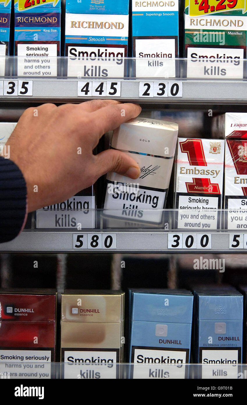 Embassy cigarettes hi-res stock photography and images - Alamy