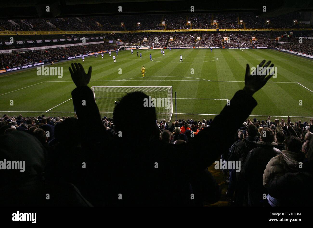 Tottenham hotspur fans cheer hi-res stock photography and images - Alamy