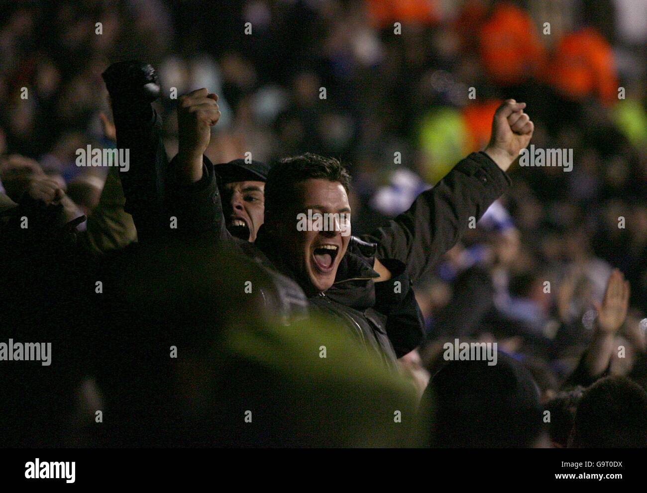 Tottenham hotspur fans cheer hi-res stock photography and images - Alamy