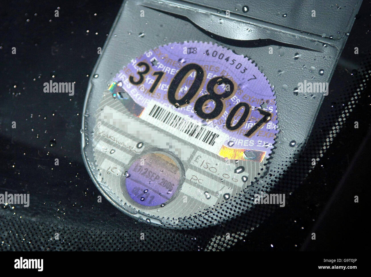Car tax disc hi-res stock photography and images - Alamy