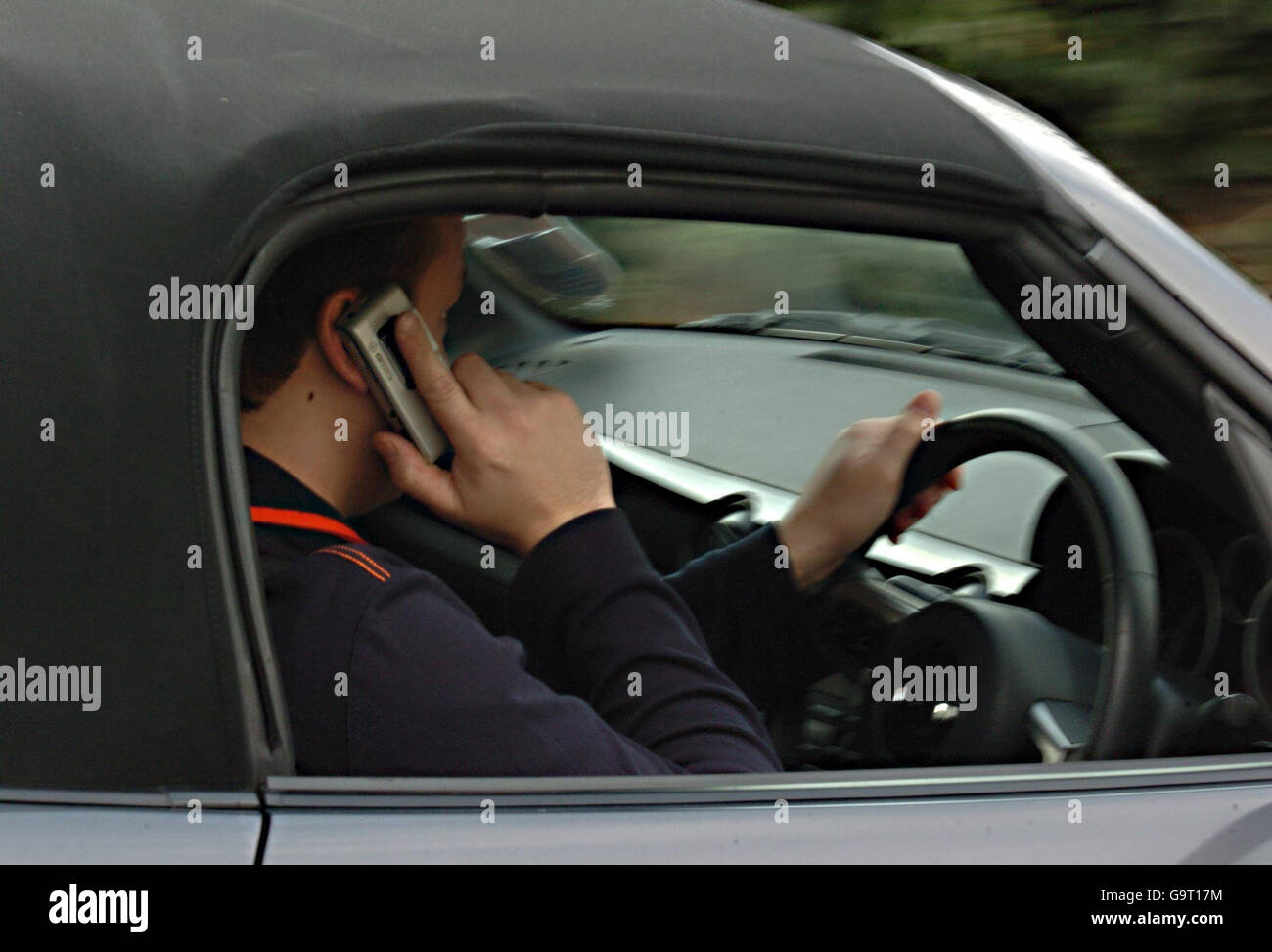 Drivers using mobile phones Stock Photo - Alamy