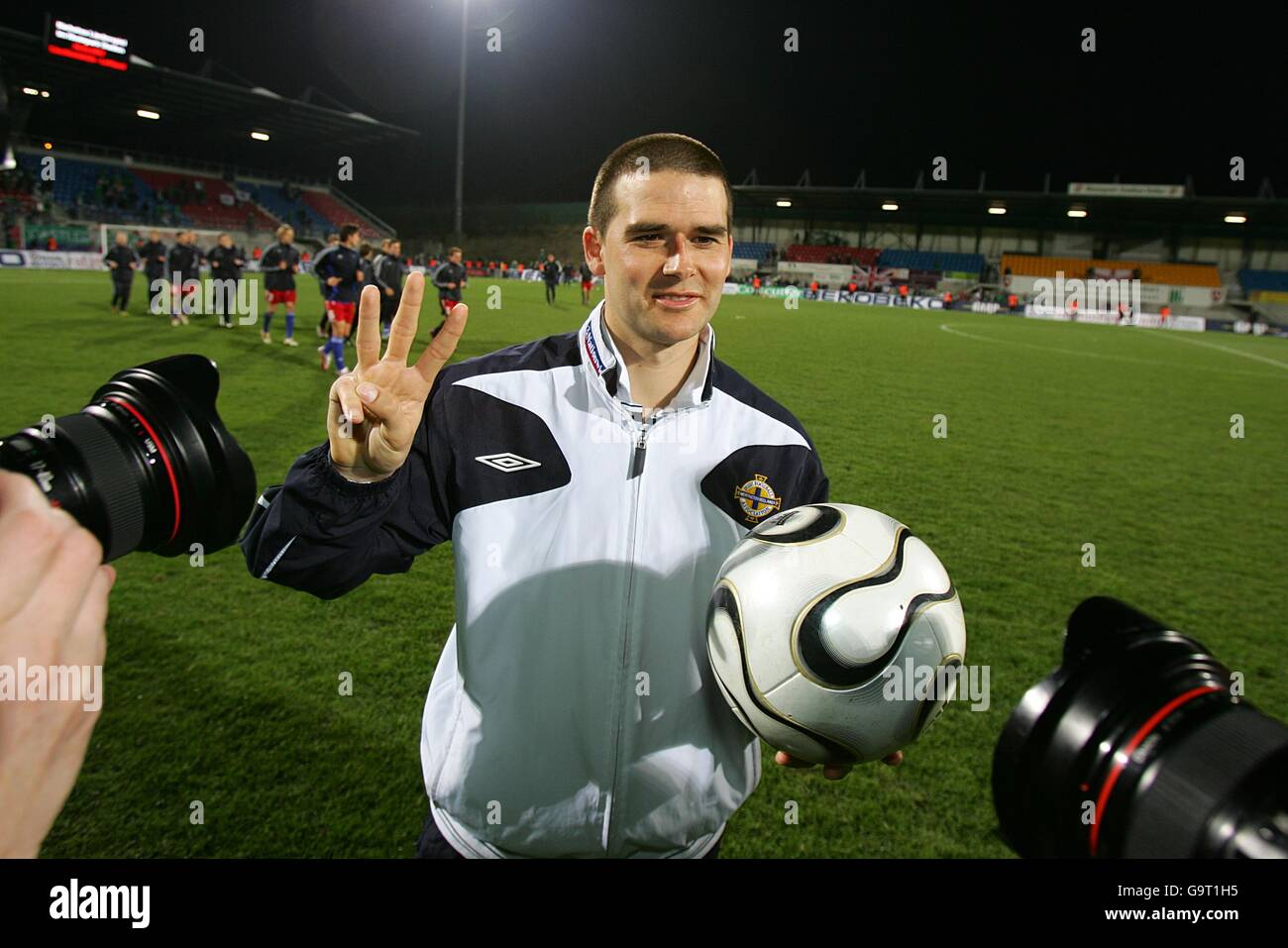 David healy poses photographers end match hi-res stock photography and ...